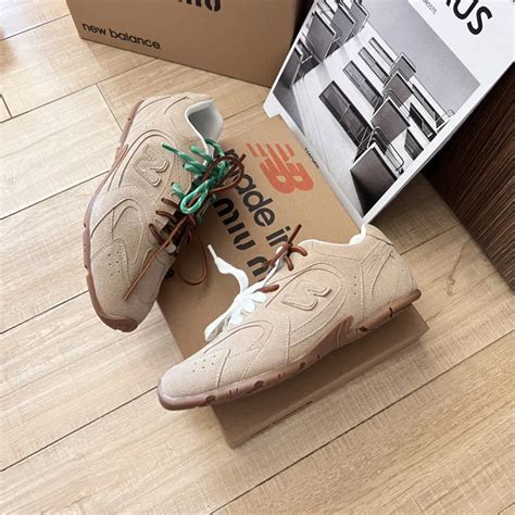 Кроссовки Miumiu замшевые из парусины для мужчин и женщин спортивной обуви Повседневная обувь