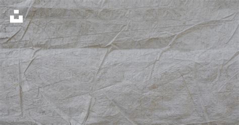 구겨진 흰 종이 한 장 사진 Unsplash의 무료 배경 이미지