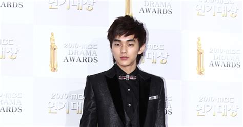 [포토] 2010 Mbc 연기대상 유승호 어리지만 눈빛속에 묻어나는 진지함