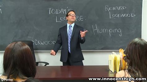 Colegiala Morena Follada En Clase Por Un Profesor Telegraph