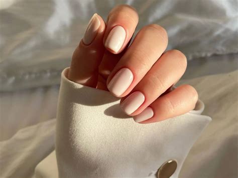 20 Elegant Short Nail Designs To Inspire Your Next Manicure