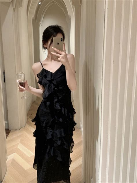 에르드쥬 스팽글 브이넥 프릴 끈나시 원피스 쉬폰원피스 위시버킷