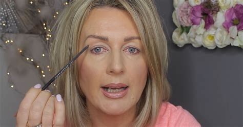 Easy Step By Step Makeup For Mature Hooded Eyes Upstyle