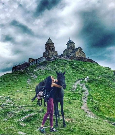 ყაზბეგის დღიანი ტური მაისსკვირას 0 Gel იმოგზაურე მარუსასთან