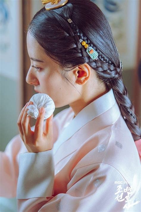 Reference Photos에 있는 Maddietv님의 핀 한국식 헤어 머리장식 전통 의상