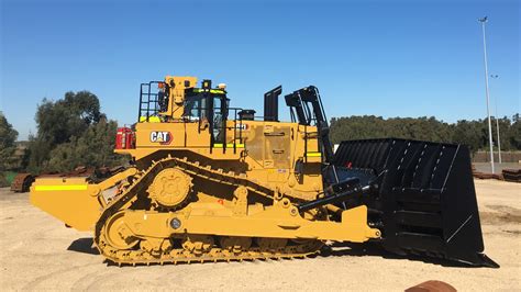 New Model Announcement 124 Cat® D11 With Coal Blade Classic