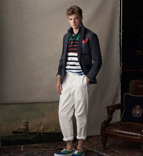 مدل شلوار کتان مردانه؛ از شلوارهای مام استایل تا اسکینی ستاره