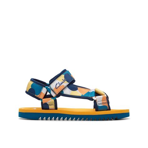 Clarks Icr Online მაღაზია