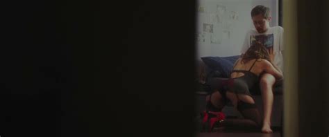 Nackte Roxanne Pallett In Habit