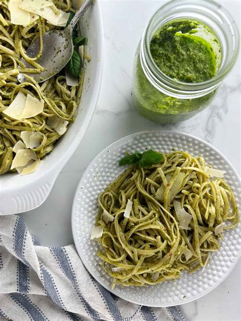 Pasta Al Pesto Pesto With Linguine Seasoned Sprinkles