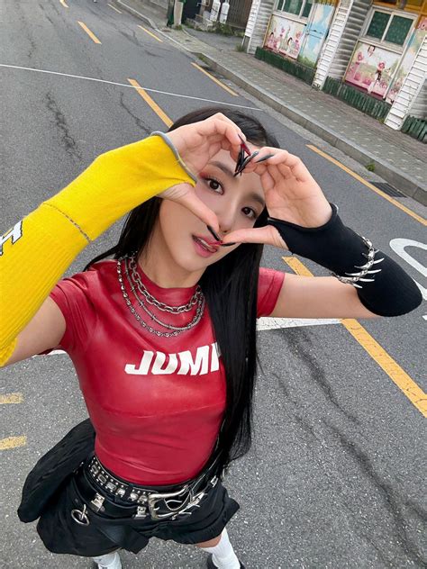 Blackpink Jisoo Blackpink Black Pink Leather T Shirt