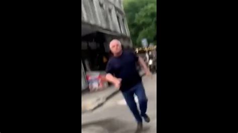 ვიქტორ ჯაფარიძე მანქანიდან გადმოხტა და მოქალაქეს გაეკიდა დეპუტატს აქტივისტმა აგინა Youtube