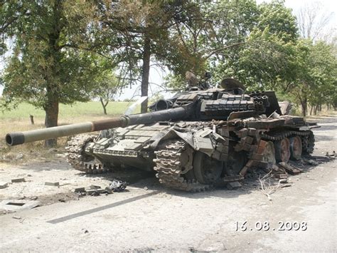 2008 წლის აგვისტოს ომში აფეთქებული ქართული არმიის ტ 72 ტიპის ტანკები Gmas Ge