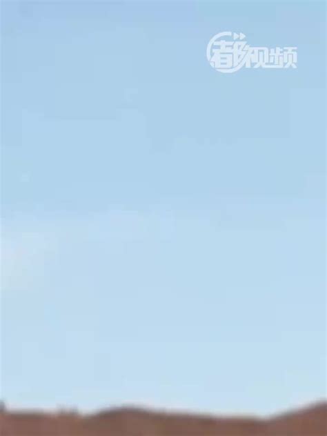 游客翻围栏踩踏丹霞地貌拍照官方通报 手机新浪网