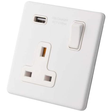 M2 Decorative Screwless 13a 1 Gang Switched Socket With 2 1a Usb Outlet