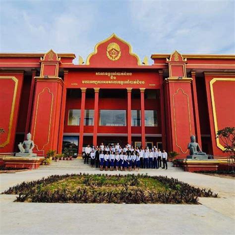 ព្រះមហាក្សត្រចេញព្រះរាជក្រឹត្យ ស្ដីពីបទប្បញ្ញត្តិអន្តរកាលសម្រាប់ការពន្យារពេលនៃការចូលនិវត្តន៍