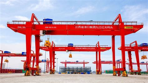 轨道式集装箱门式起重机 港口起重机 产品中心 河南卫华重型机械股份有限公司