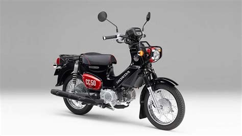 Honda Super Cub 50 With Retro Looks Great Fuel Economy Launched