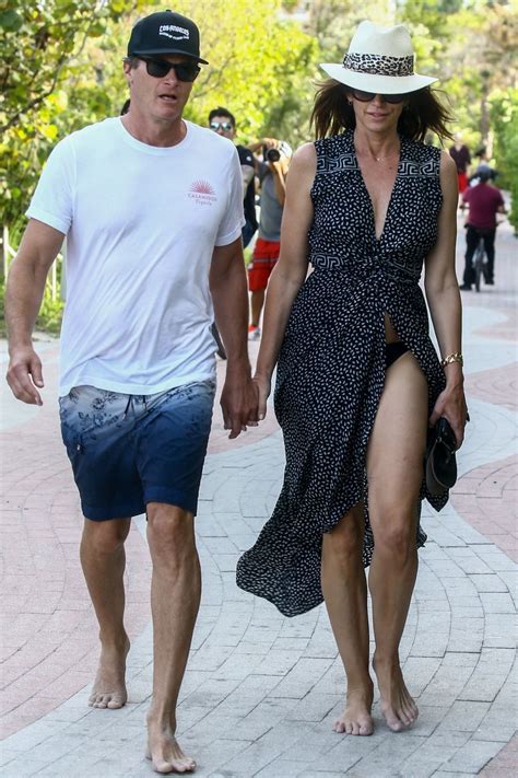 Cindy Crawford At The Beach In Miami 03 31 2018 • Celebmafia