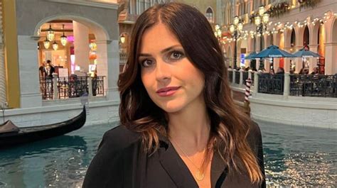 Vous Navez Pas Froid Aux Yeux Delphine Colas Familles Nombreuses Assaillie Par Des Fans