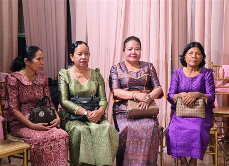 Sborng Sarath ស្បោង សារ៉ាត Sborng Sarath ស្បោង សារ៉ាត