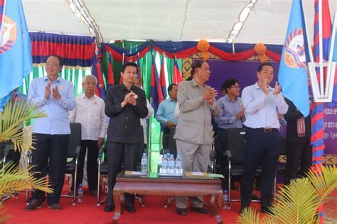 ឯកឧត្តមឧបនាយករដ្ឋមន្ត្រី យឹមឆៃលី ជួបសំណេះសំណាលជាមួយសមាជិកបក្សប្រជាជនកម្ពុជា ជាង ៨ ០០០នាក់