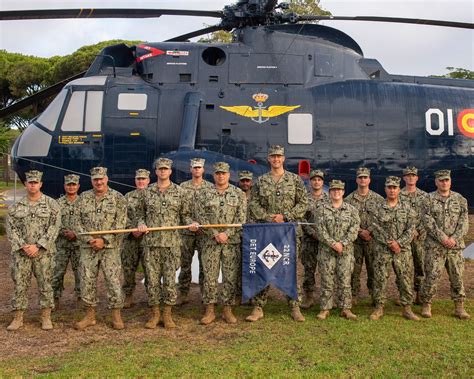 Navfac Pacific Navfac Pacific Commander Rear Adm John Korka Presents Navfac Pacific Safety