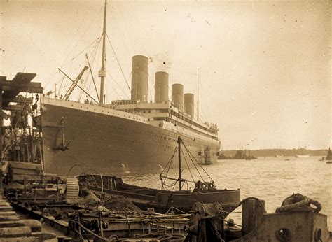 Olympic Ship 1912 Titanics Officers Rms Titanic Captain Herbert