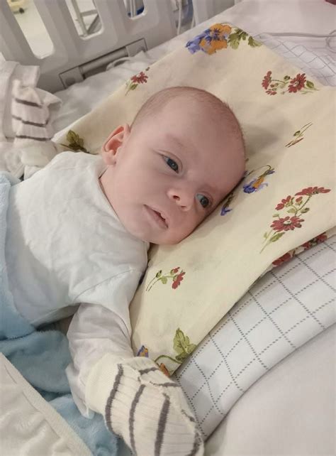 ვიდეო 😪🥲პატარა ლაზარეს გადასარჩენად უნდა გავერთიანდეთ გვჯერა ამ წმინდა კვირაში ყველა ადამიანი