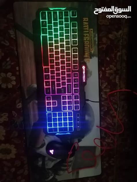 ماوس وكيبورد Rgb فانتيك و ماوس باد يكفي الكيبورد والماوس للبيع جديد