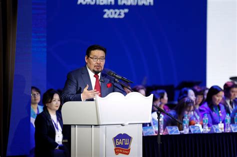 Г Занданшатар Шинэ зууны хүүхэд залуусын хүсэл мөрөөдлөө биелүүлэхэд багш нар дэмжин туслагч