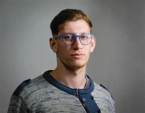 Ar Vs Vr A Simple Guide To Augmented And Virtual Reality