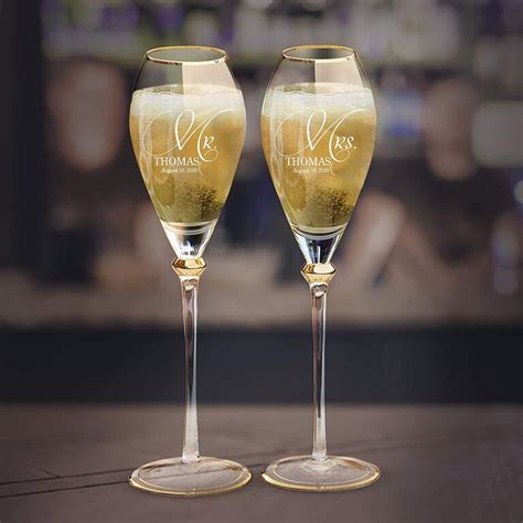 Wedding Champagne Flutes And Glasses That Are Toast Worthy
