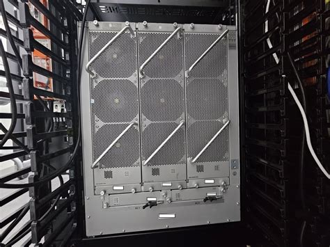 Cisco Nexus 9500 샤시형 스위치의 모듈 구성