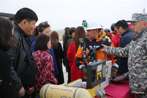 Хэвлэл мэдээллийн байгууллагын удирдлага сэтгүүлчид Онцгой байдлын байгууллагын үйл