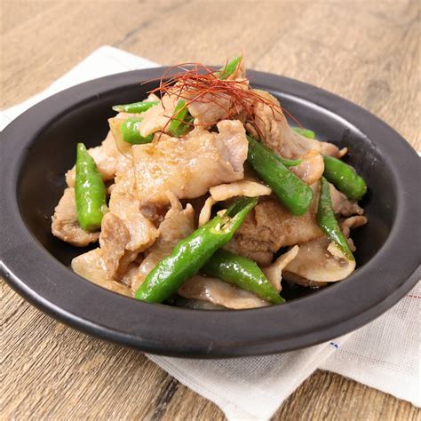青唐辛子と豚肉のにんにくしょうゆ炒め 作り方・レシピ クラシル