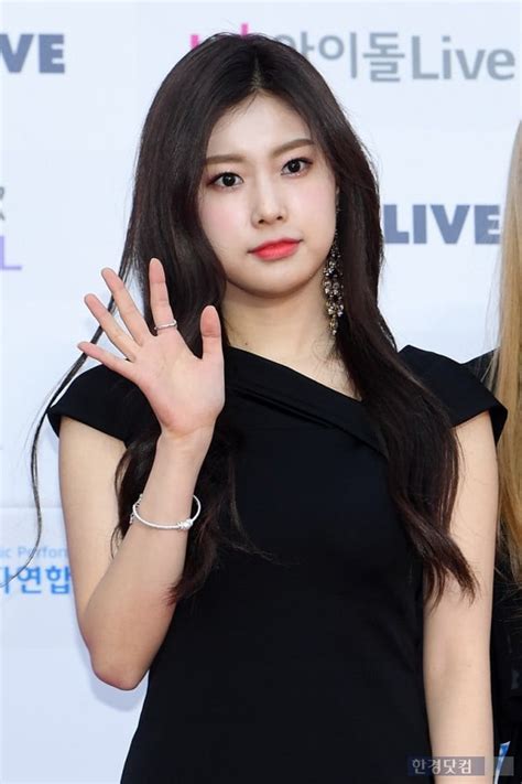 강혜원 안유진 권은비