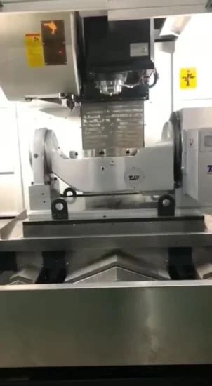 3 Axis Aluminum CNC Machining Center China Metal Cutting Machine And Engraving Machine