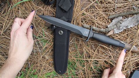 DAGGER REVIEW: GERBER'S ICONIC MARK MARK II Knives