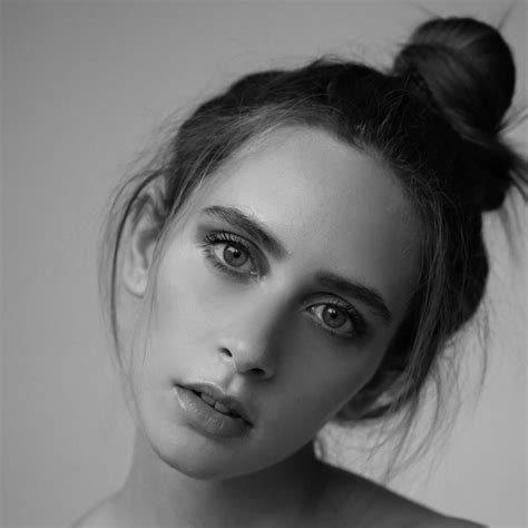 Erika R Creative Models International Photomodel