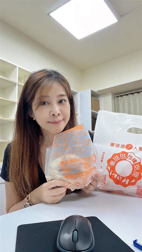 愛與和諧 一種平衡的藝術 愛不僅僅是情感的交流，更是兩個人在生活中相互理解、尊重和支持的體現在兩性關係中，和諧是維持關係長久的基石。 溝通