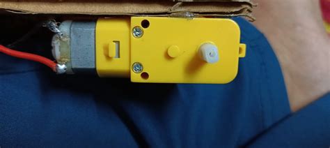 Why Is The Motors And Ultrasonic Sensor On My L293d Circuit Not Working