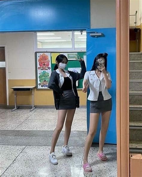 여자 교복에 있는 Vagner님의 핀 고급 패션 여자 교복 청소년 여자 패션