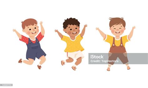 즐거운 시간을 보내는 행복한 아이들 즐거운 소년들이 함께 놀고 행복하게 만화 벡터 일러스트레이션을 뛰어 넘습니다 3 명에 대한 스톡 벡터 아트 및 기타 이미지 Istock