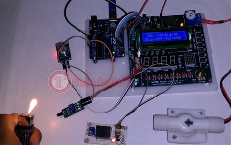 Proyek Arduino Ke Alarm Kebakaran Dengan Sensor Api Dan Asap My Xxx