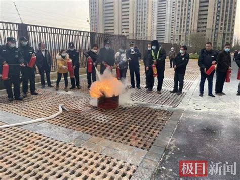 强化冬春季节火灾防控武汉消防深入小区开展消防安全宣传 培训 防火 演练