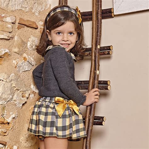 Cumbre Helada Collection Juliana Vistiendo Bebés