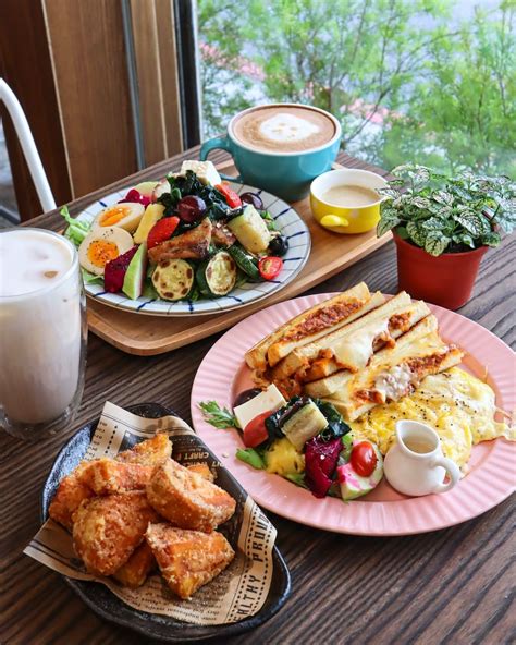 阿飛brunch台中車站周邊必吃大份量早午餐。必點流心熱壓吐司 艾瑞絲的吃貨日常