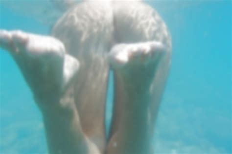 【画像】水中で全裸の女性を見たら凄いエロい事になってた… ポッカキットポッカキット