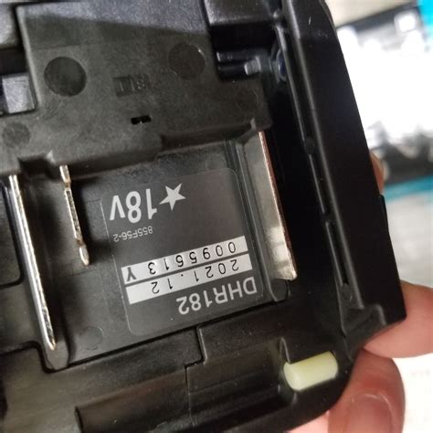 牧田 Makita 紅m 18v Dhr182 Hr182d 油壓鑽 石屎鑽 炮仔 電鑽 混凝土鑽 衝擊鑽 黑色版 特別色 天花地台鑽 免出力